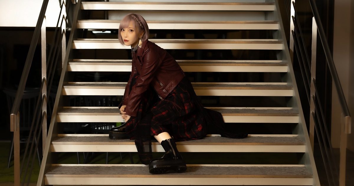 ReoNa『Naked』で見せたむき出しの自分と、ささやかな願い「誰にも孤独になって欲しくない」 | Musicman