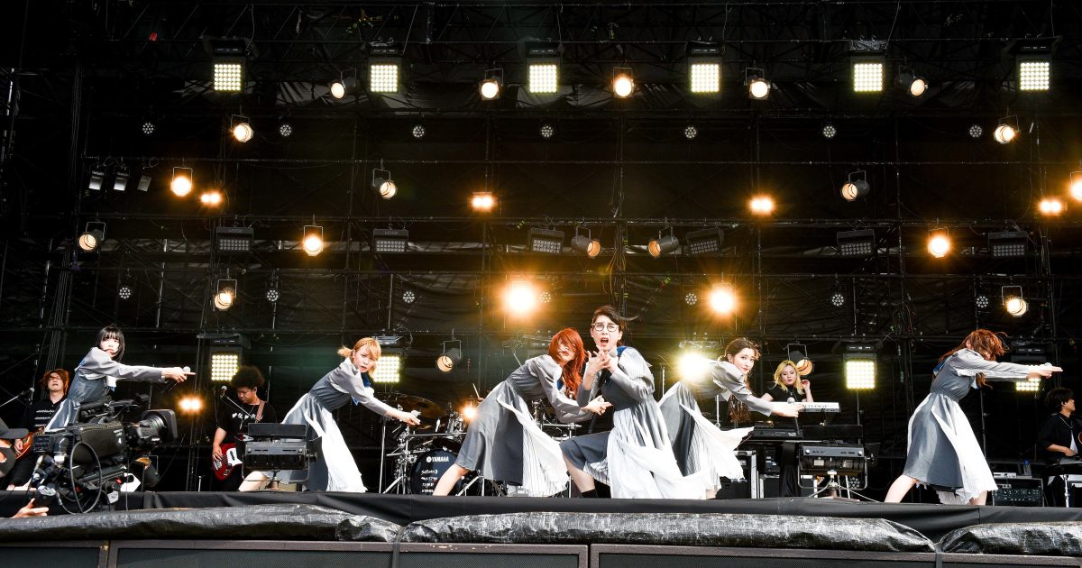 BiSH『RUSH BALL 2022』ライブレポートーーライブの掛け替えのなさを実感、オーディエンスとパワーを分かち合ったステージ | Musicman