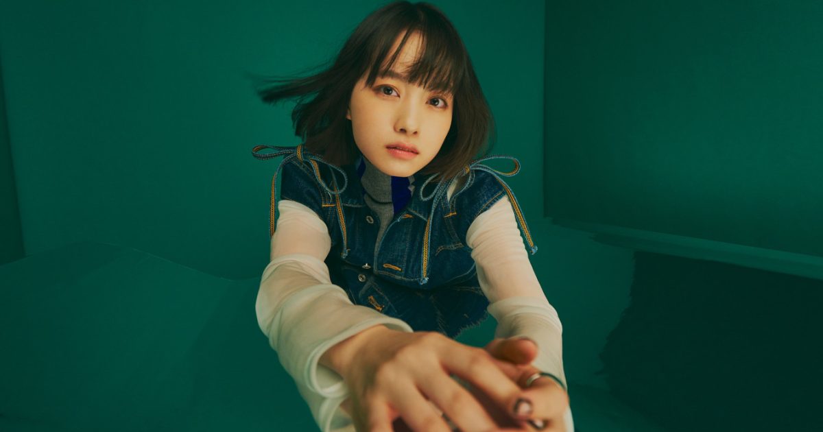 新時代を担うミュージシャン・TOMOOはなぜ、大人や子どもについて歌うのか | Musicman