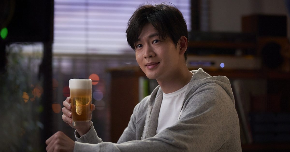 松下洸平、「アサヒ生ビール 」新CMキャラクターに就任 「元気を出して」鼻歌披露に「まさか自分が歌う側になるなんて」 | Musicman