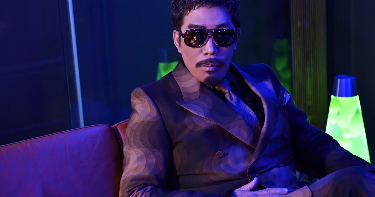 鈴木雅之、YOASOBIコンポーザーAyase作詞・作曲「道導」MVをプレミア公開 | Musicman