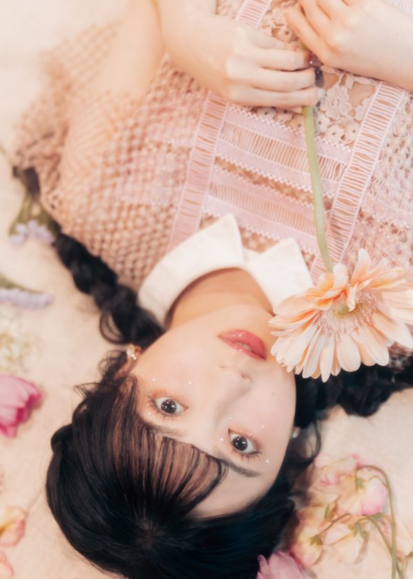 チバユウスケ、『Bollocks No.062』表紙に登場 総力特集でその音楽人生を総括 | Musicman