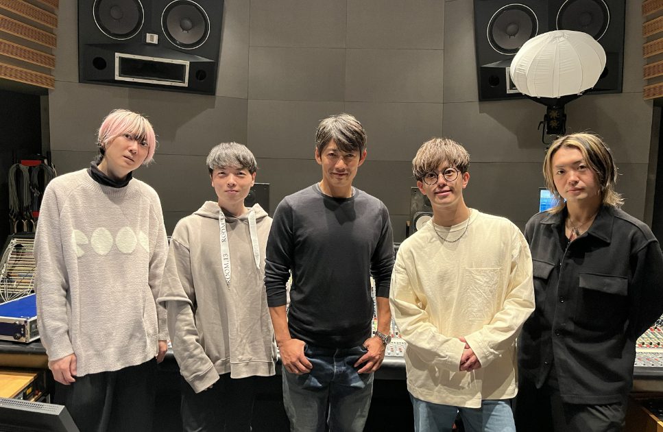 反町隆史が主演するドラマ『GTOリバイバル』主題歌はBLUE ENCOUNTによる「POISON」に決定 反町もボーカル参加 | Musicman