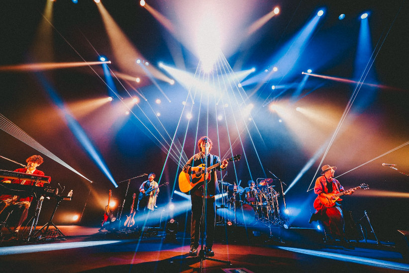 wacci、全国ホールツアー『wacci Hall Tour 2023~2024 -laugh mix-』が閉幕 ライブアルバムリリース ...