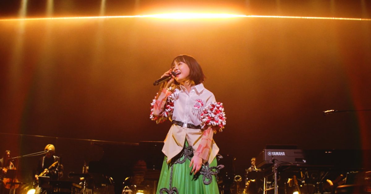 TOMOO、『TWO MOON』ツアーファイナル公演から「Present」ライブ映像を公開 | Musicman