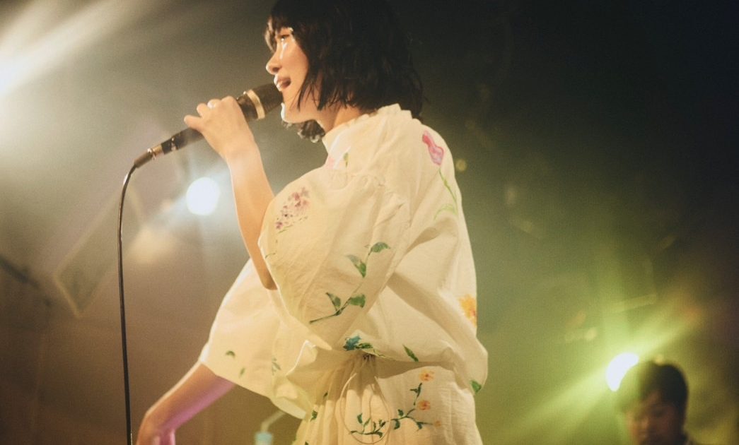 otsumami feat.mikan、初の単独公演で語った決意「精一杯に歌と向き合って頑張っていきたい」 | Musicman