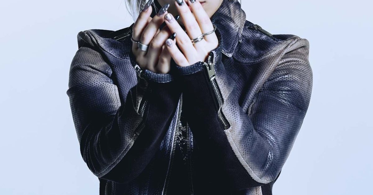 ReoNa、TVアニメ『アークナイツ【焔燼曙明/RISE FROM EMBER】』OPテーマ「End of Days」期間生産限定盤のアニメ描き下ろしイラストジャケット公開 | Musicman