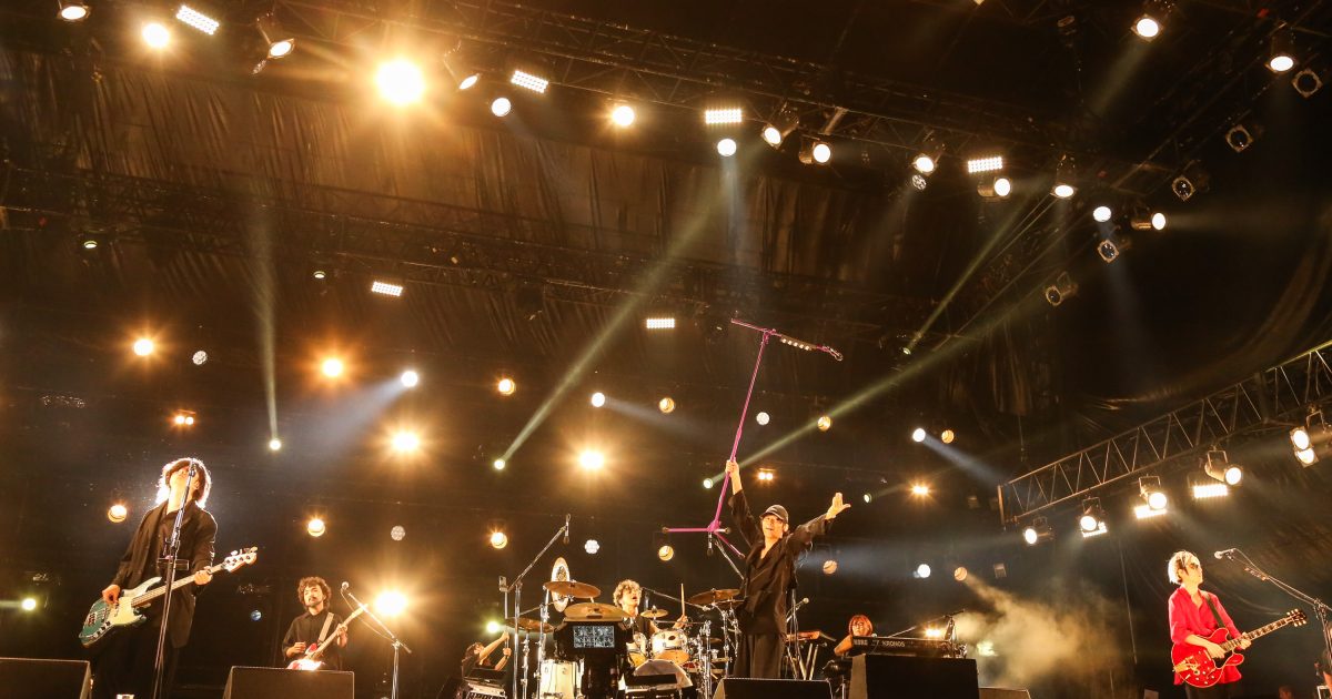 [Alexandros]『RUSH BALL 2025』クイックレポートーー「腐れ縁です」特大の『RUSH BALL』愛を爆発させた両思いのステージング | Musicman